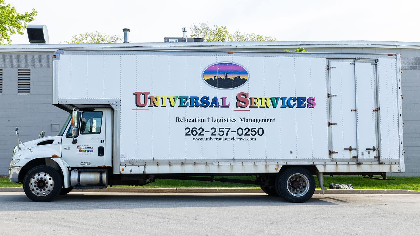 Contact Us | Universal Services | Professional Moving Company